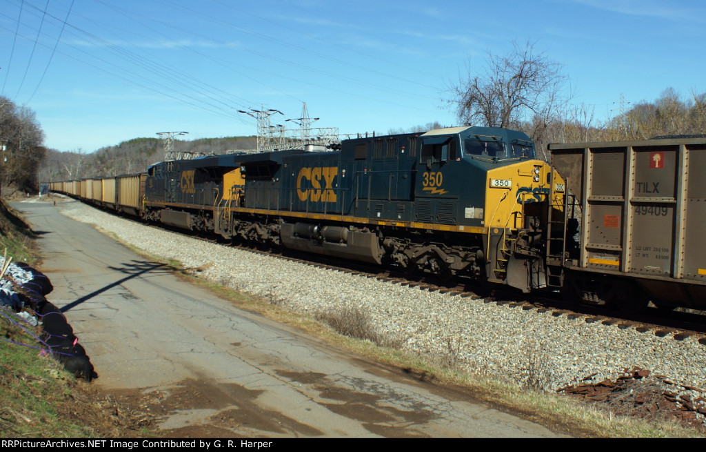 CSXT 350 is first of two mid-train helpers, aka, DPU, on the T31315.